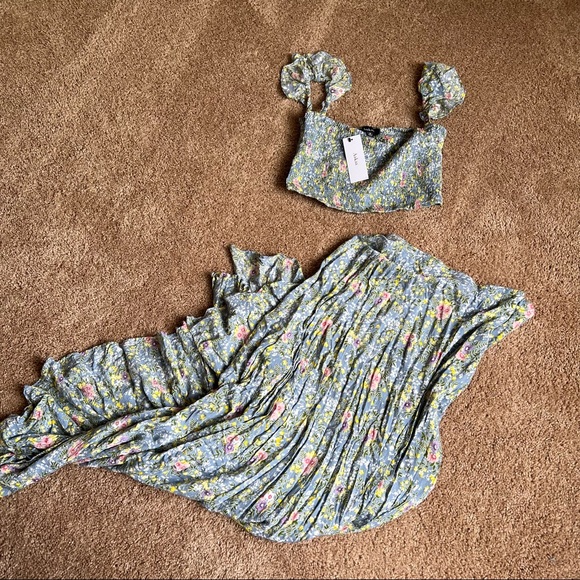 Aakaa | Skirts | Like New Floral Set | Poshmark